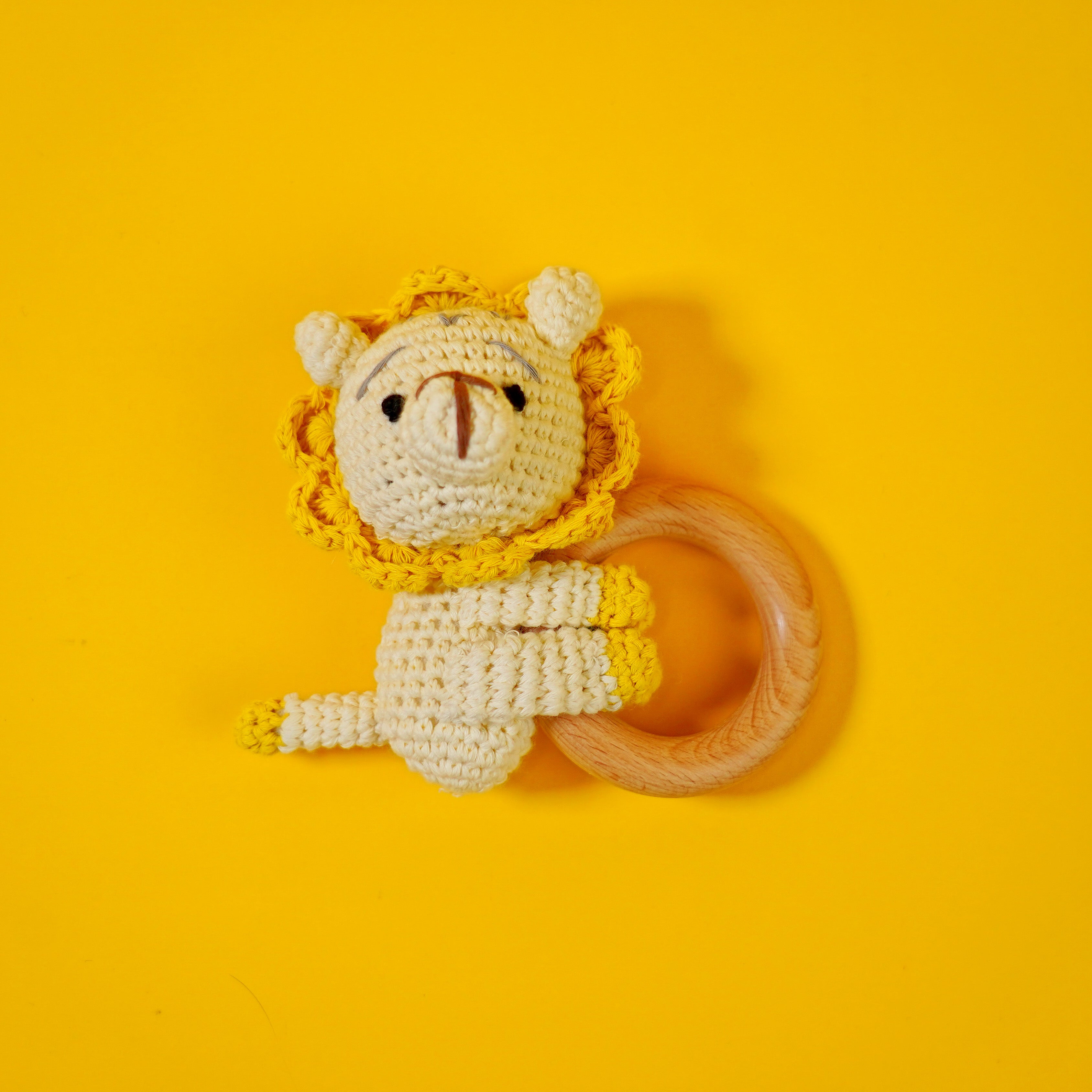 Baby Rattle Shaker Lion Toy with Wooden Teething Ring – UK.Woodemon