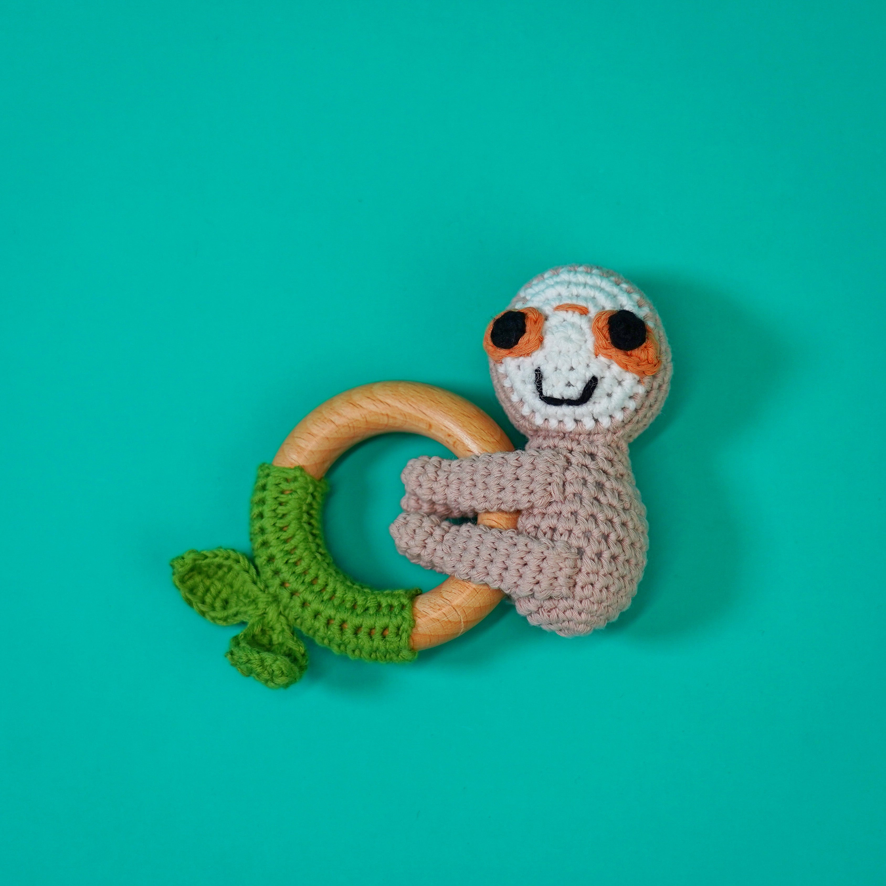 Baby Rattle Shaker Sloth Toy with Wooden Teething Ring – UK.Woodemon